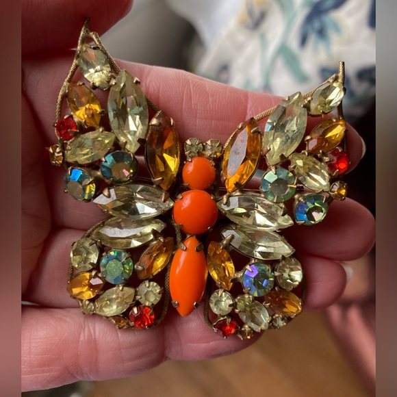 Regency. | Jewelry | Vintage Regency Butterfly Rhinestone Brooch | Poshmark